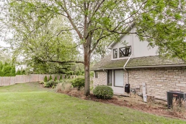 63 Malibu Ct, Burr Ridge, IL 60527