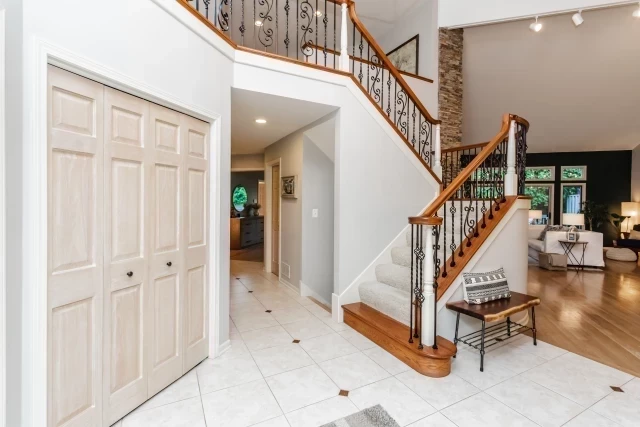 63 Malibu Ct, Burr Ridge, IL 60527