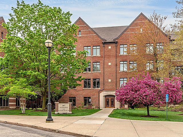 807 Asa Gray Drive 207, Ann Arbor, MI 48105
