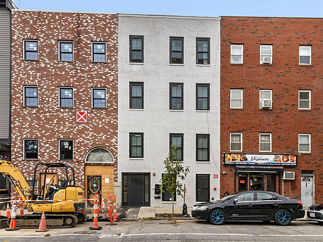 86 Chelsea Street 1, Boston, MA 02128