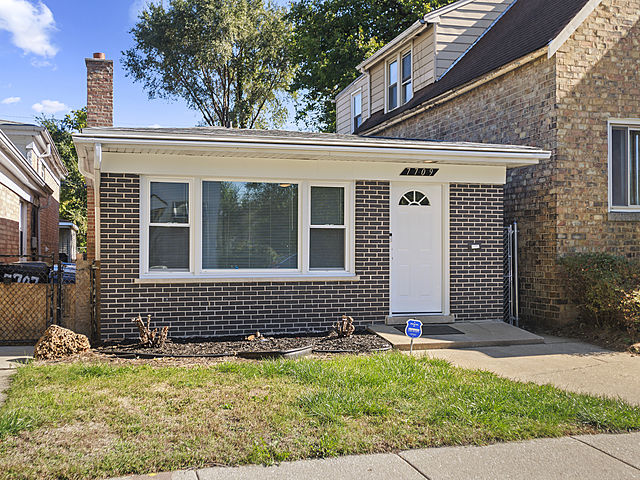 7709 South Champlain Avenue, Chicago, IL 60619